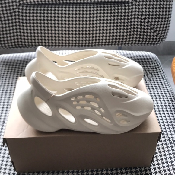 Yeezy | Shoes | Yeezy Foam Rnnr White | Poshmark